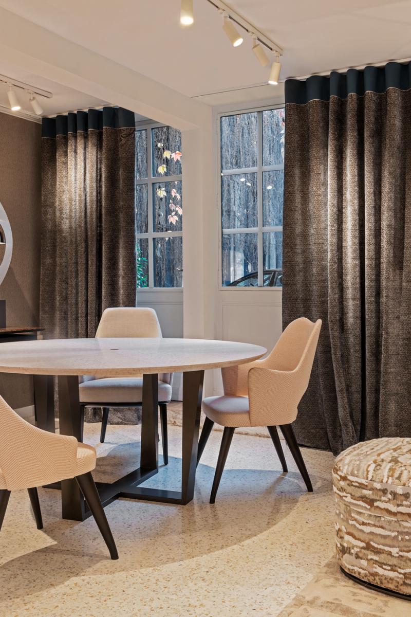 Rodolfo dining table round. Rubelli Casa. Design Marco Piva