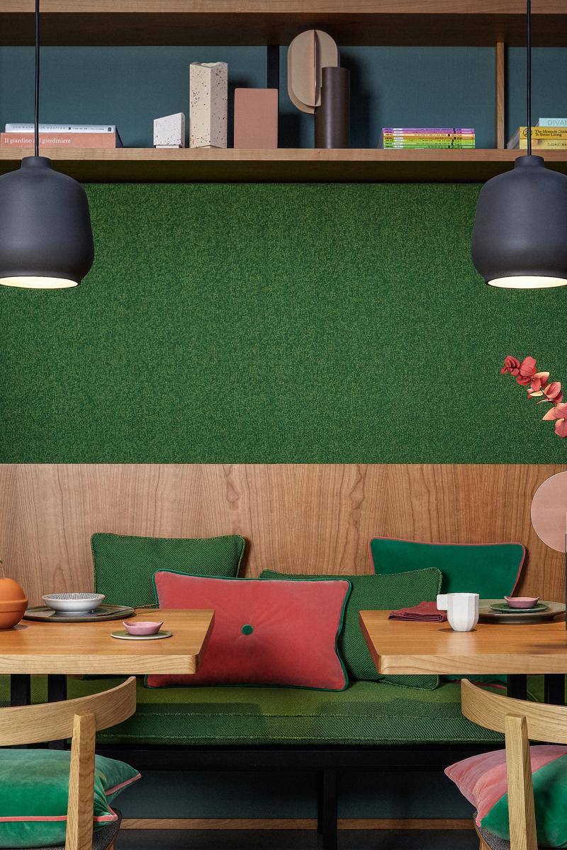 Velvetforty. Flame retardant plain velvet. Rubelli